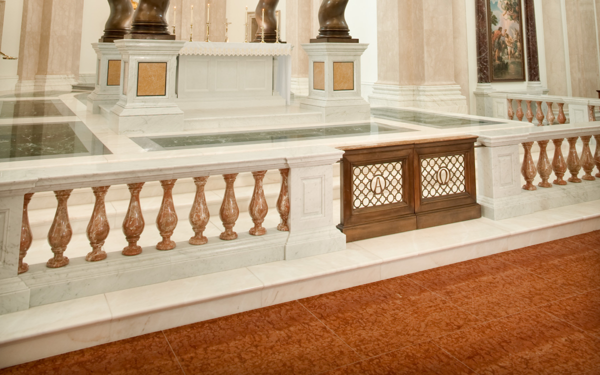 Altar Rails: Why Do We Do That? | Fr. Dwight Longenecker